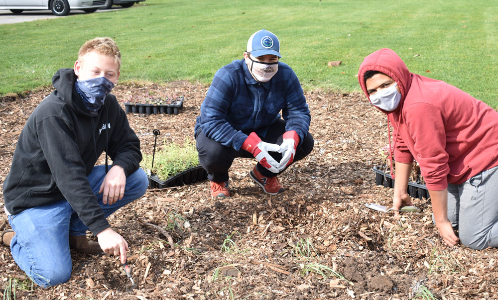 KCTC and KTC Core students roll up their sleeves to help reduce water ...