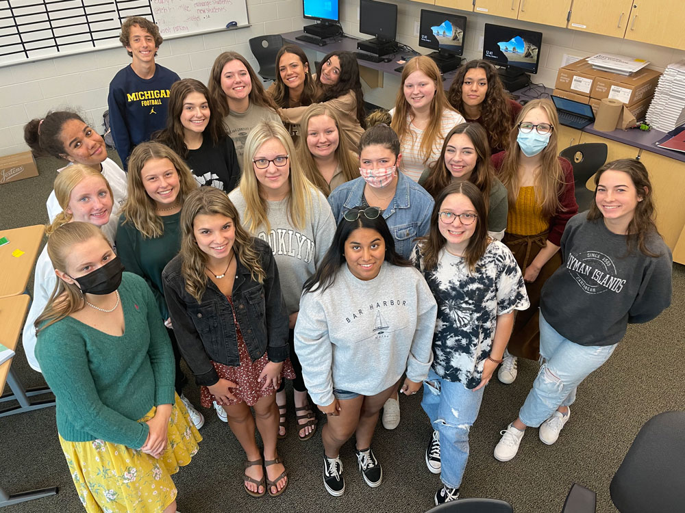 Combination Journalism yearbook Class Earns Accolades School News